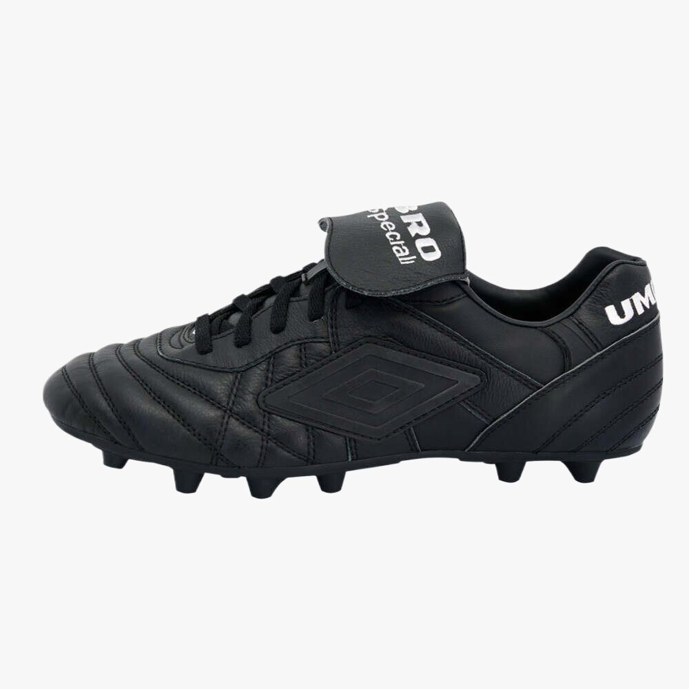 Umbro Speciali Football Boots 3D model - 3DModels.org