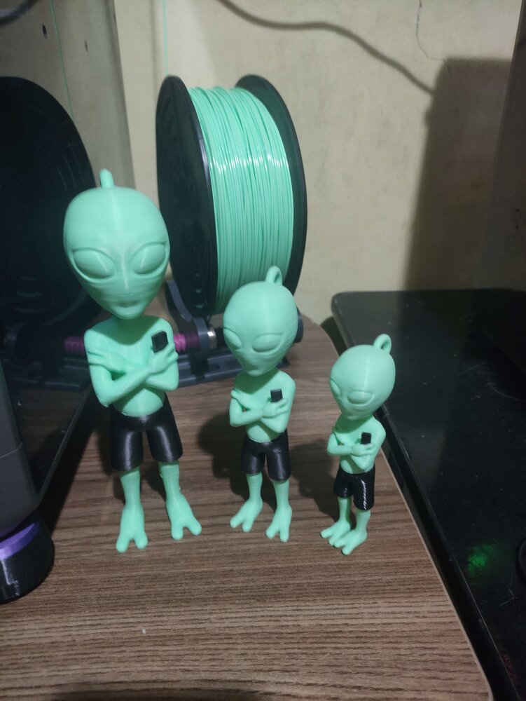 Alien Keychain – Complete Body Funny Gift 3D Printing Model - Download ...
